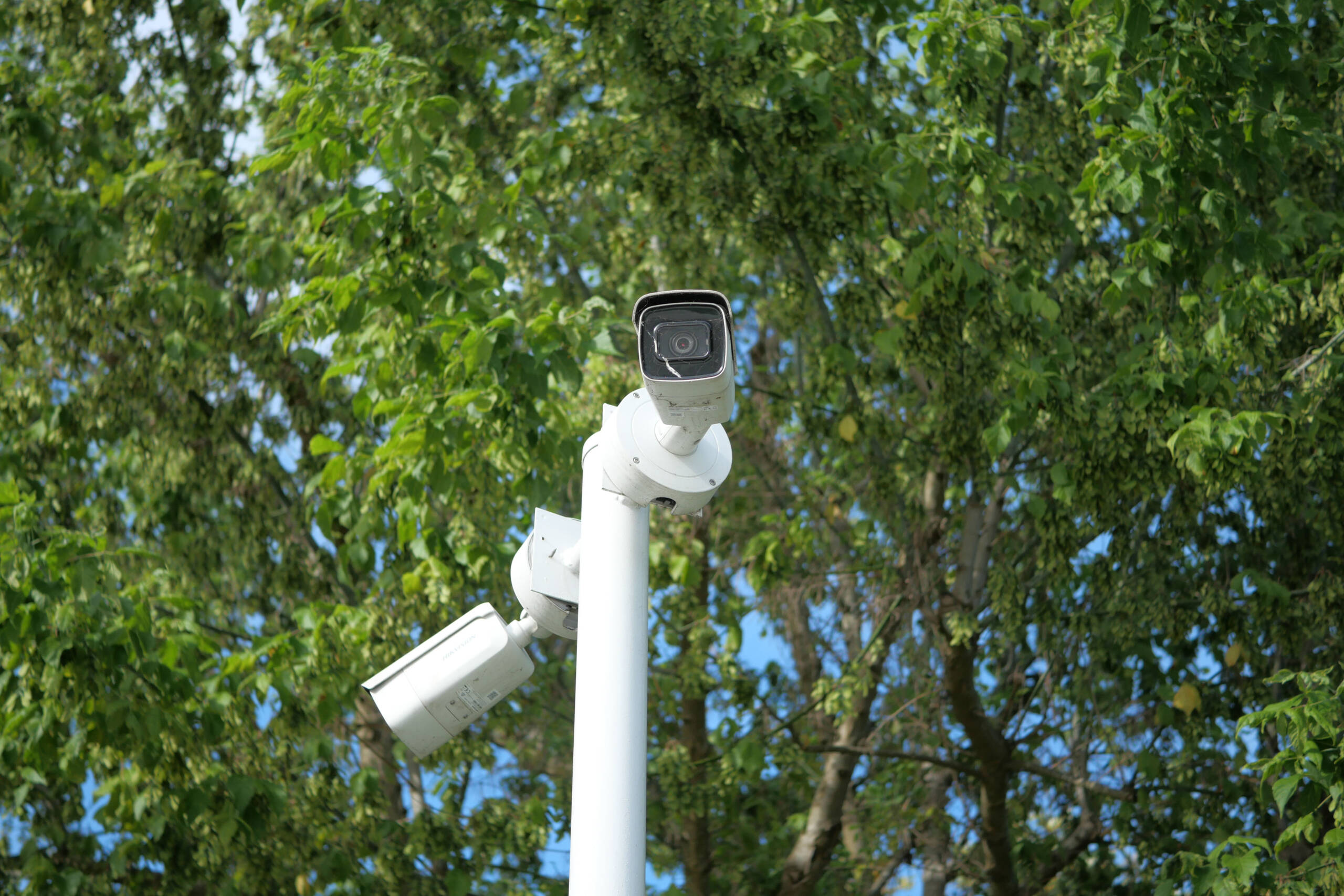 License Plate Cameras For A Commercial Parking Lot - Fusion Security